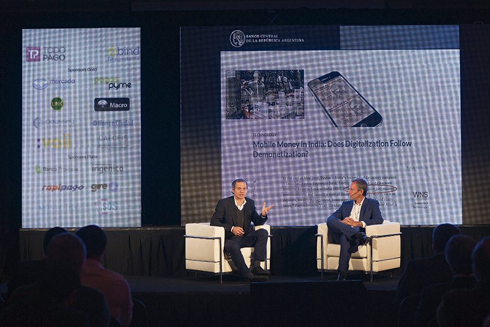 RoadShow - Lucas Llach: “No tenemos intenciones de salir a regular a ...